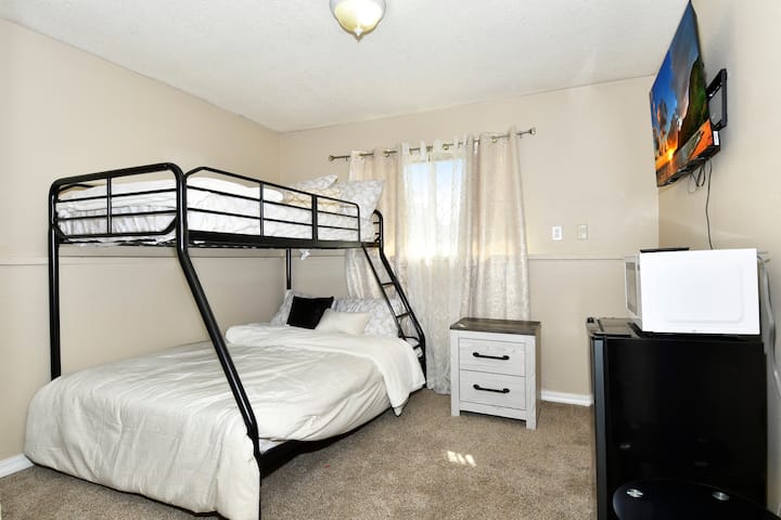 Urban Pod | Private 1 Bedroom - Vancouver, WA