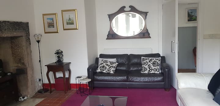 Mid Cottage - 3 Bedrooms. - Balloch