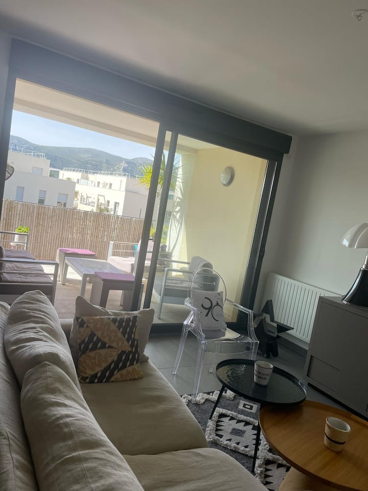 Beau Duplex T5 Au Calme - Marseille