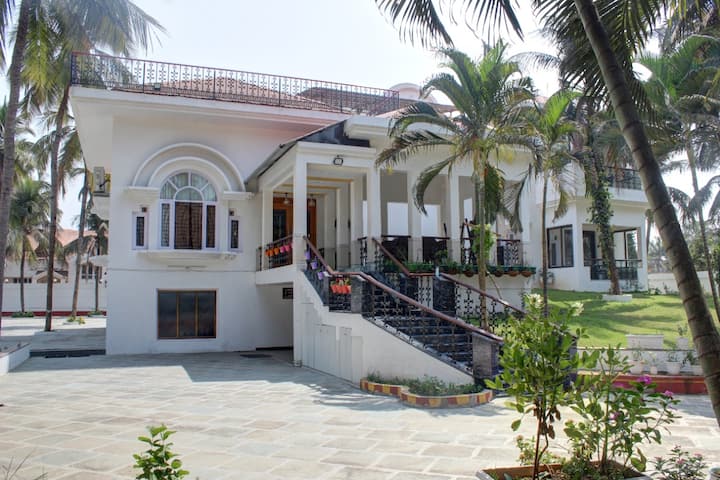 White House 5bhk Luxury Bungalow - 