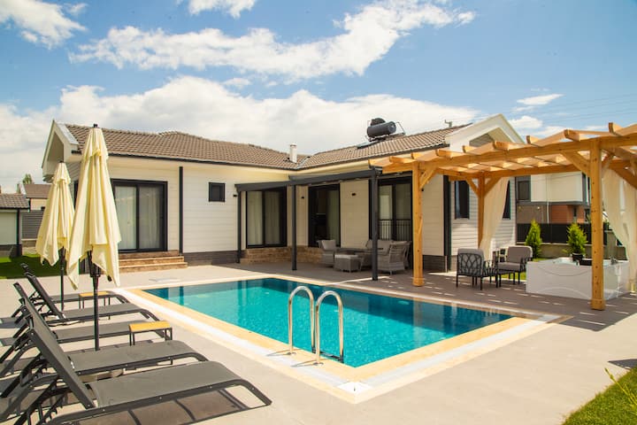 ÖZel Havuzlu Doğayla Başbaşa Lüks Villa - Dalaman