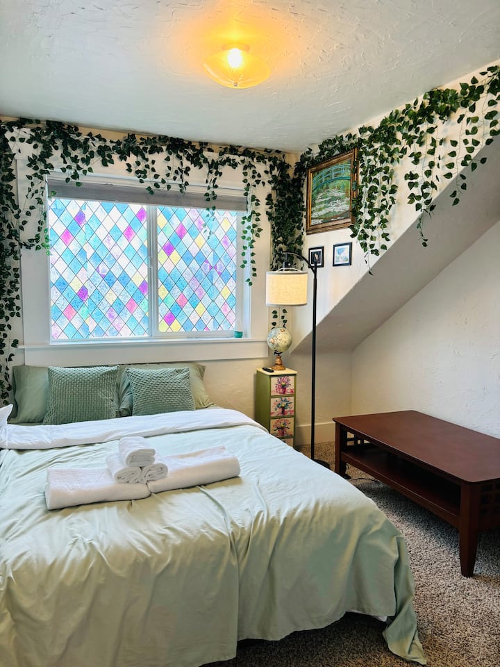 Cozy Studio Ghibli Theme Stay - Tacoma, WA