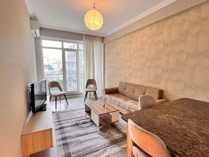 Bright, Safe, And Fully Equipped - Baku