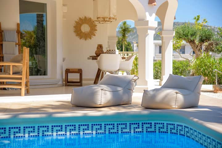 Las Palmeras - Luxury Villa In Moraira - Moraira