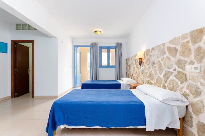 Habitación Doble En Hostal Marina - Cala Rajada