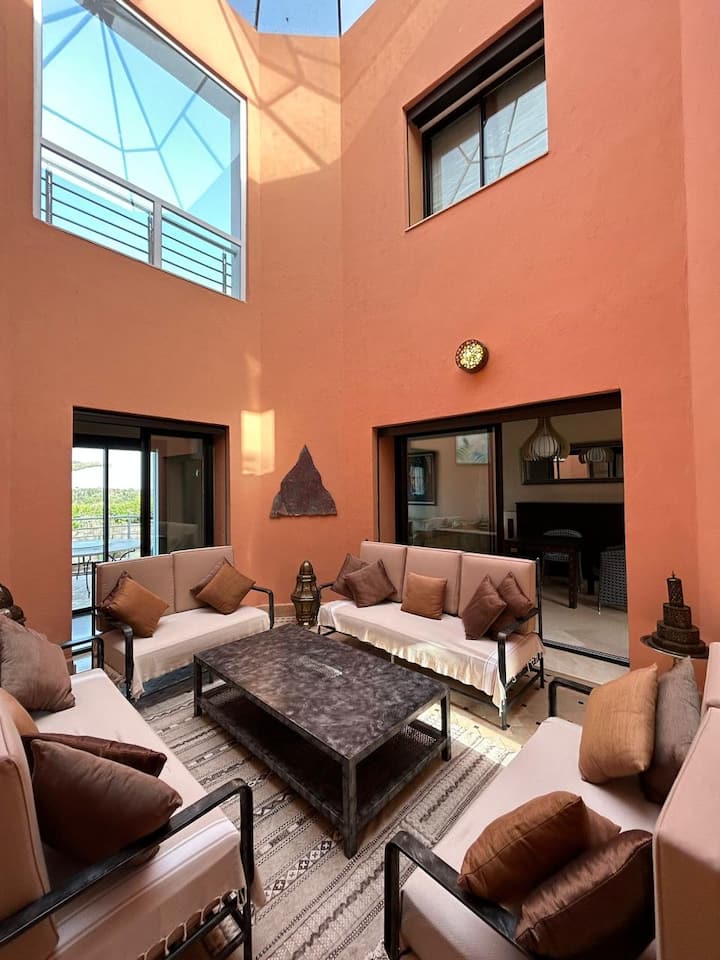 Amazing 4 Bdrms Villa With Pool Re43015 - Agadir