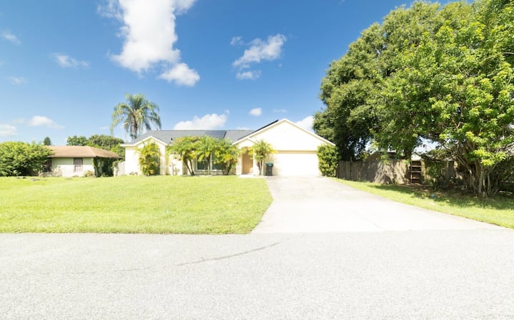 Beauregard's Retreat - Palm Bay