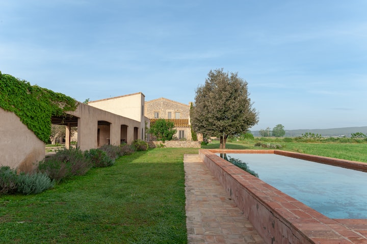 Masía En El Campo Con Piscina - L'Escala