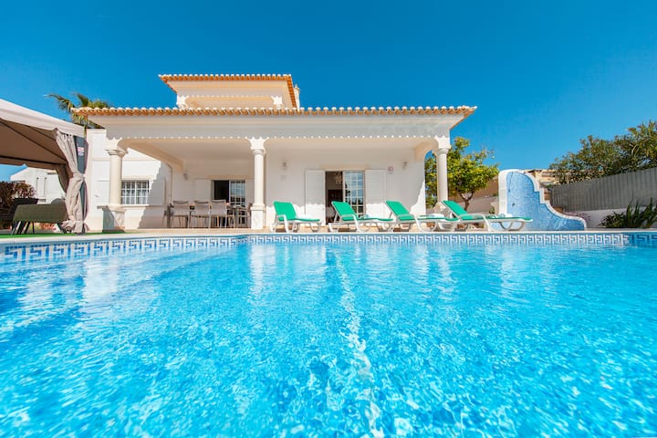 Chic Villa With Heatable Pool & Ocean Views - 알부페이라