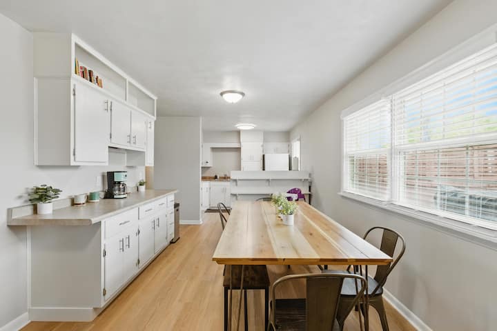 The Winner's Circle - Pendleton, IN