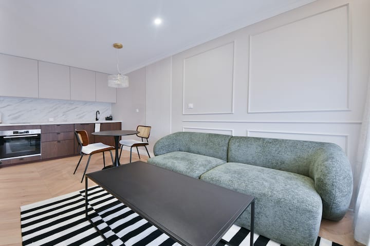 Luxury Studio With Stunning Eiffel Tower View - Paris 14e Arrondissement