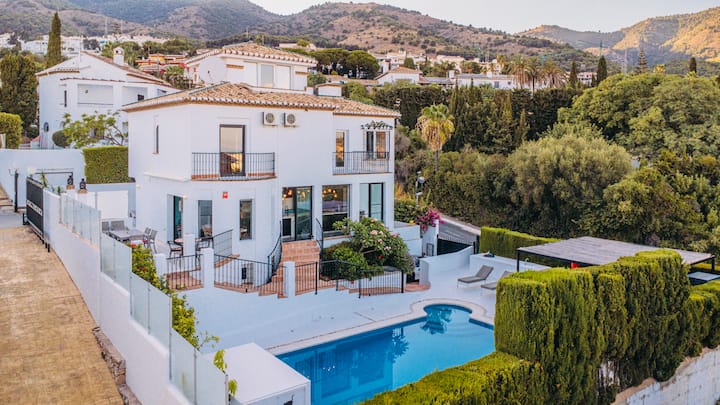 Luxury 5br Villa In Benalmádena | Private Pool - 베날마데나