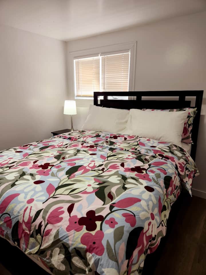 Beautiful Home In Herring Cove Road - Halifax Regional Municipality