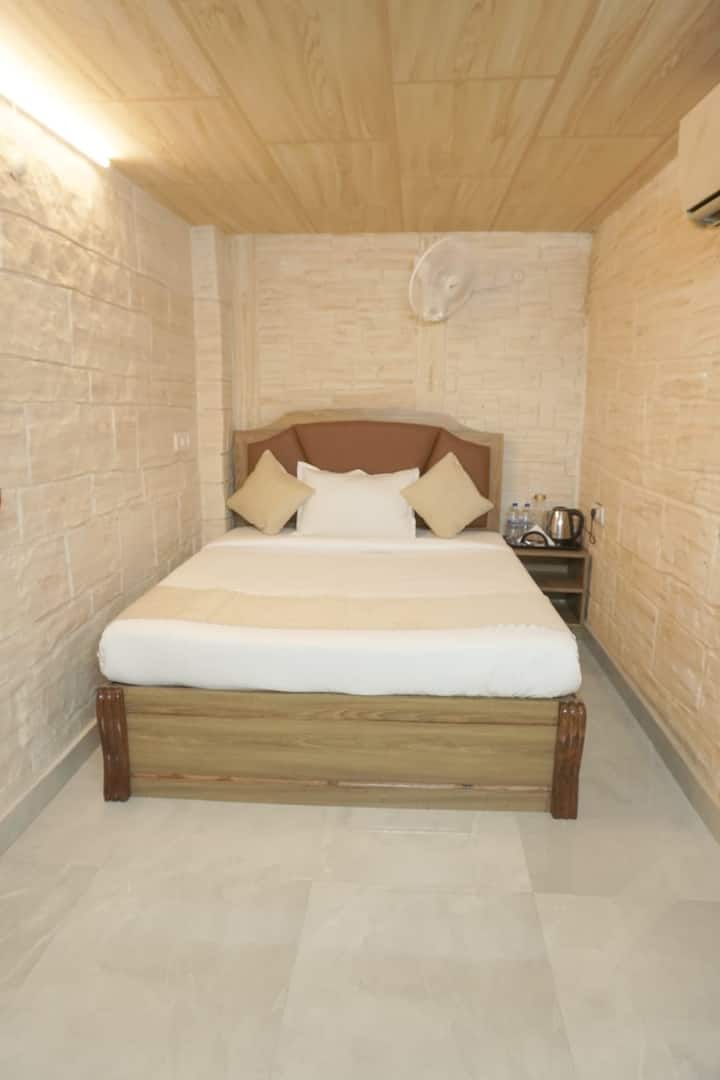 Luxury Room In Varanasi - Varanasi