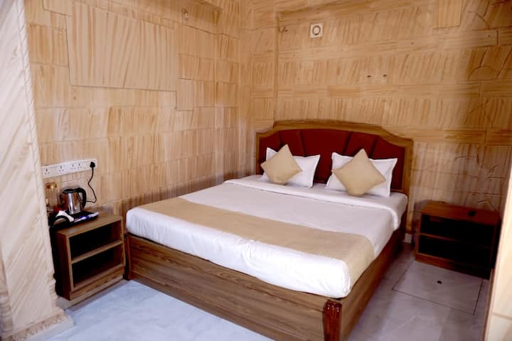 Luxury Room In Varanasi - Varanasi