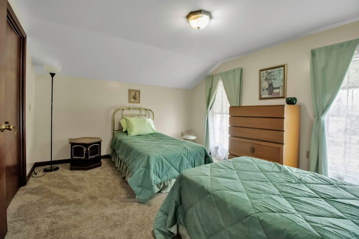 Accommodation Room 2 (Of 4) - Albion, NY