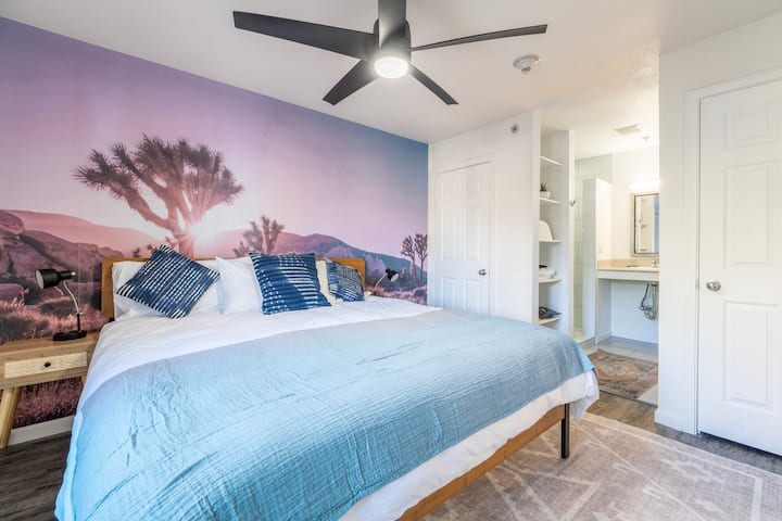 Chic 2br Getaway | Steps To Midtown Hotspots - Reno, NV