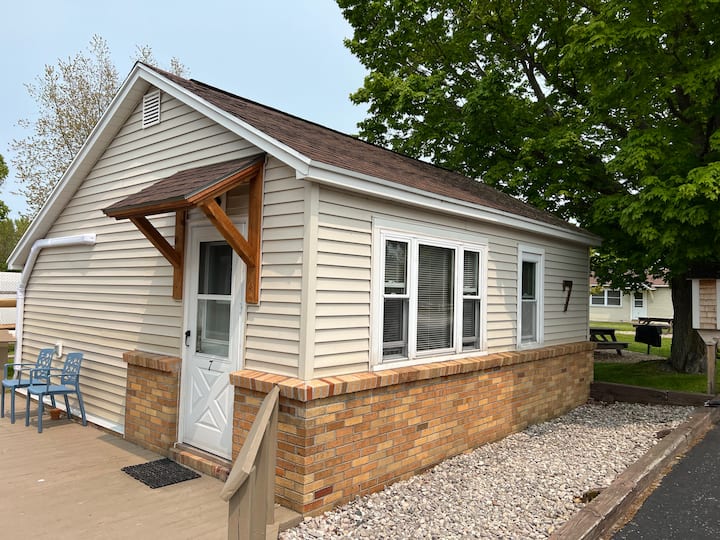 Arcadia Resort, 2 Bedroom Cabin - Arcadia, MI