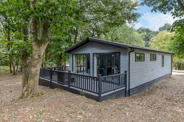 Poppy Lodge - Sleeps 4 - Essex