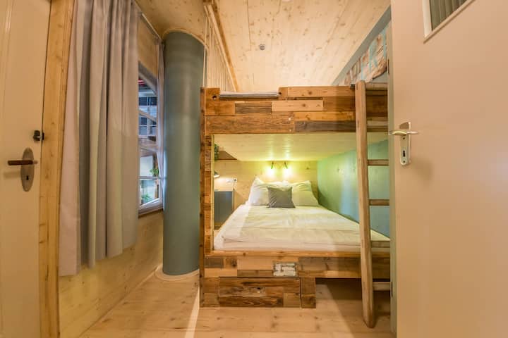 Tiny House For 4 – With Private Bathroom - Freiburg im Breisgau
