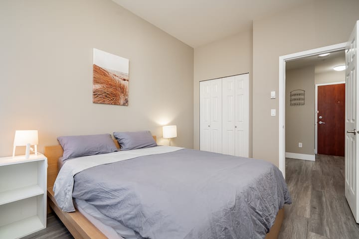 Stunning City Views! Entire Apt - Vancouver