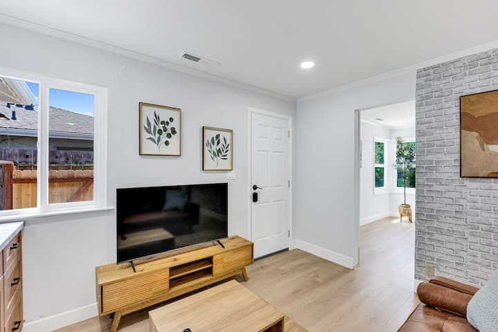 Charming1b/1b Near Stanford Campus And Downtown - Redwood City, CA