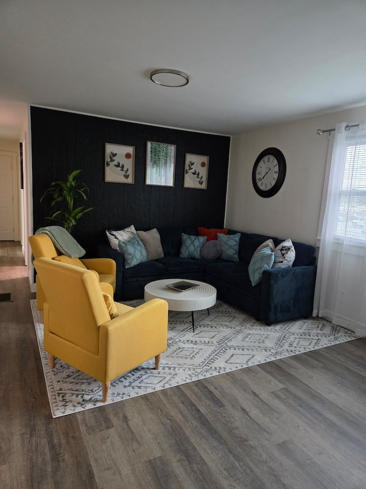 Cozy Hershey- Harrisburg Hideout W/ Hot Tub - Middletown, PA