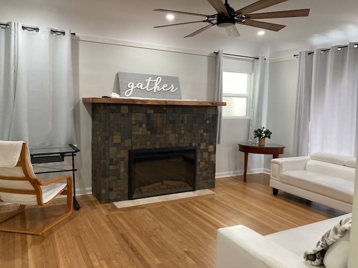 Sdsu 3bdrm 2ba Spanish Bungalow. - San Diego, CA