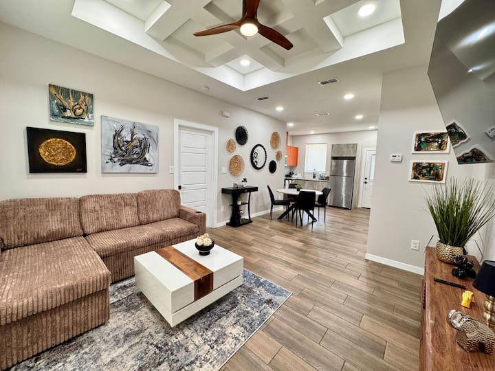 Modern North Mcallen 1b/1b! - McAllen, TX