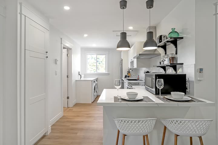 1br Retreat | Near Dt & Hospital - Peterborough