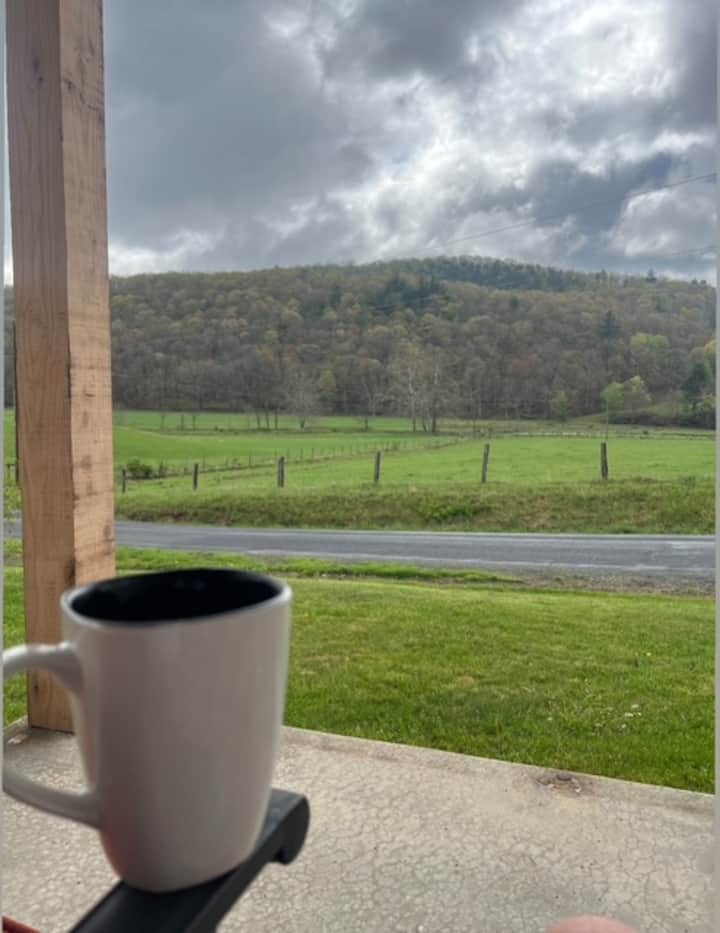 Malcolm Place - Monterey, VA