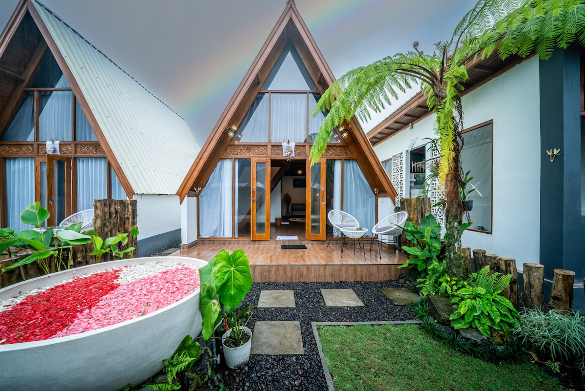 New! Comfy 1BR Villa near Lake - Villas for Rent in Kintamani, Bali ...