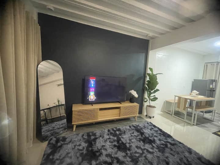 Cozy Rol (Cainta, Rizal With Street Parking) - Antipolo
