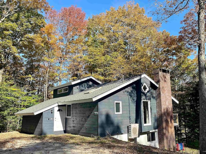 Ideal Killington Escape! Hot Tub & 2 Fireplaces - Killington, VT