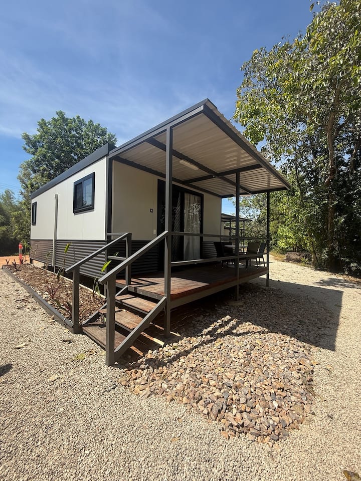 Jabiru Studio 2 - Adelaide River