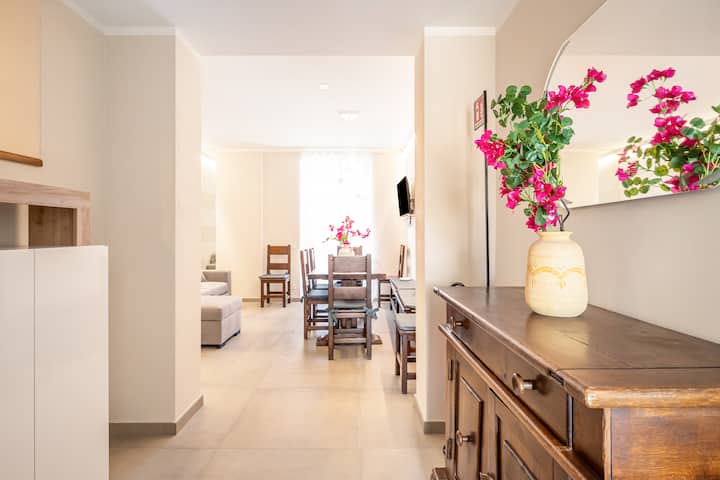 Guesthost- Mare Monti Apartment 7 - Carrara