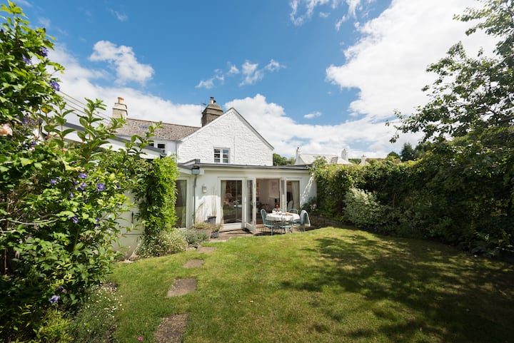 Pretty Period 3 Bedroom Cottage, Broadhempston - Totnes