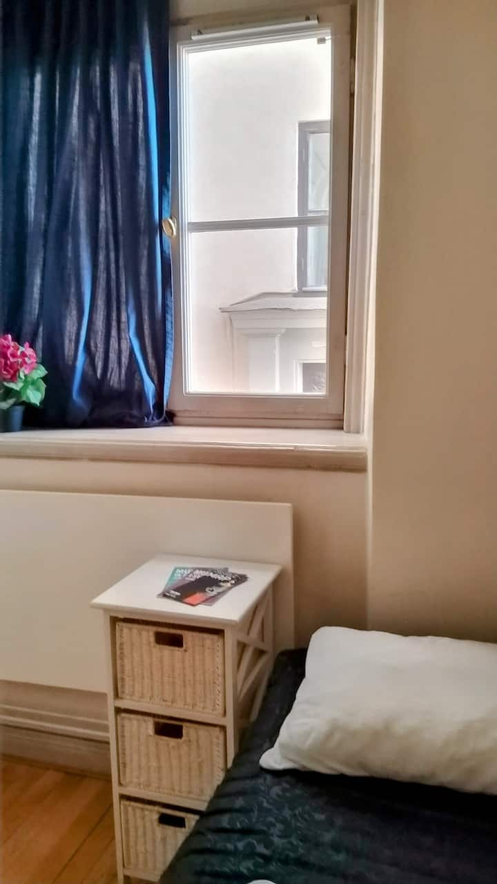 Enkelrum Med Delat Badrum På Dockside Hostel - Stockholm