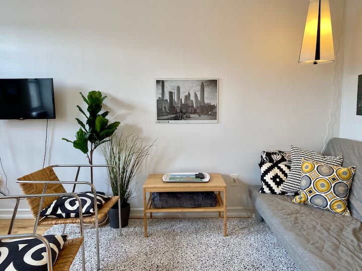 Brooklyn 2br Townhouse Apt, 2 Blocks To Subway - Brooklyn, NY