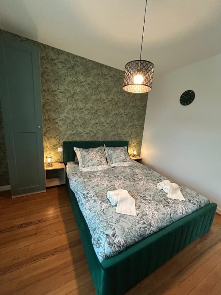 Le Vert Des Pyrénées - Lourdes