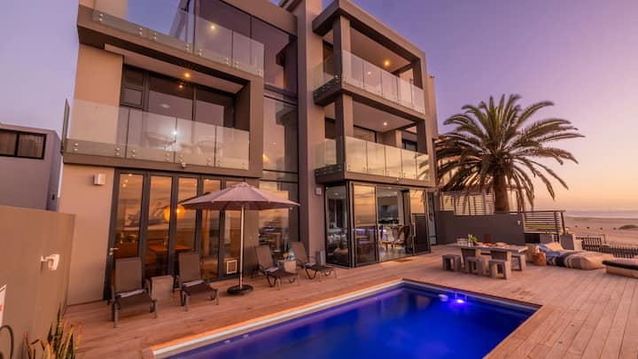 Beachfront Luxury Oasis Villa - Namibie
