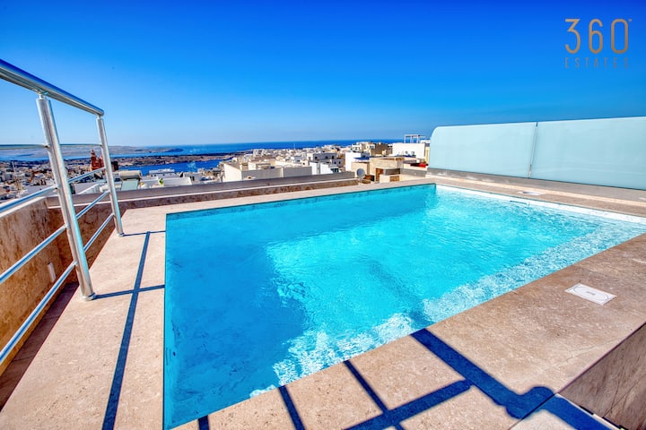 Mellieha 3br Home With Rooftop Pool Access W/ac's - Malta