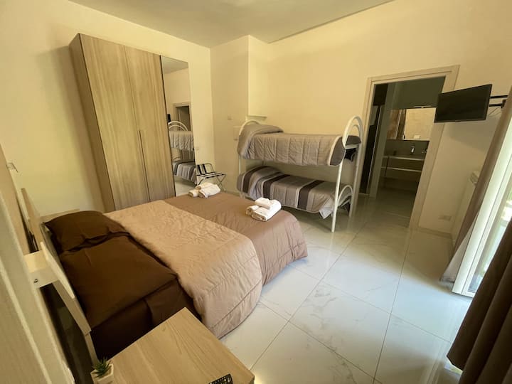 Bilocale Per 4 Persone - Terracina