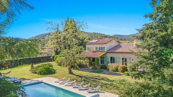 Mas De Peyrol : Maison Provençale Avec Piscine - Pierrefeu-du-Var