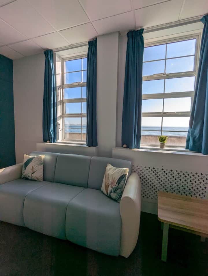 Calshot Beachfront- Keymer House - Isle of Wight