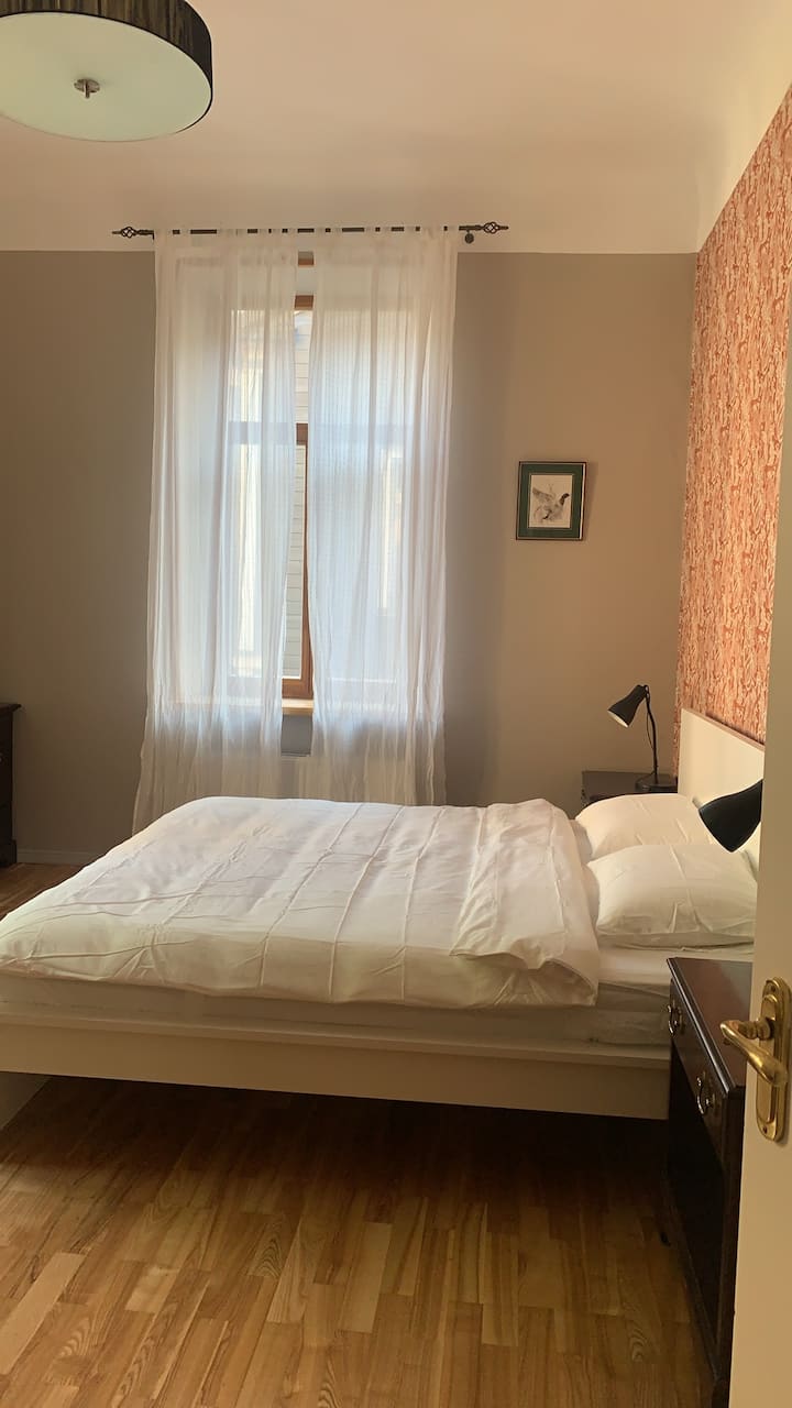Dzirnavu Apartment, Free Private Parking - Riga