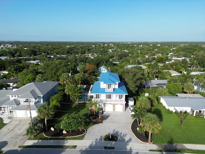 Skyline Surf View Villa - Jensen Beach, FL