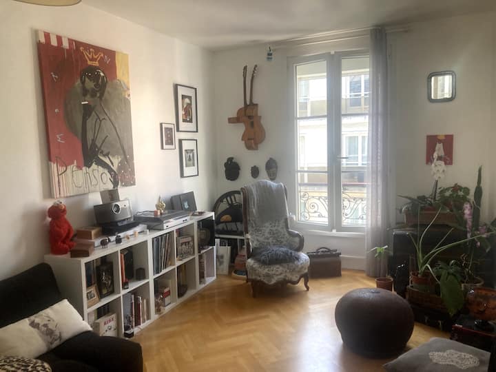 2/3 Pièces Au Pied De Montmartre - Paryż