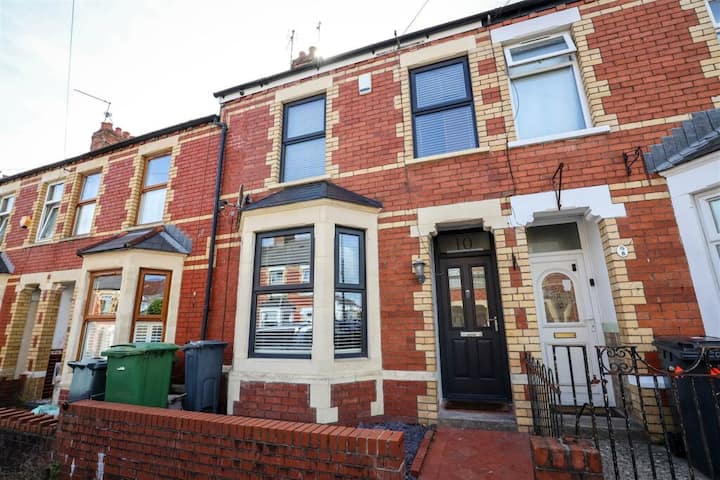 Cosy, Spacious, Lovely Location - Cardiff