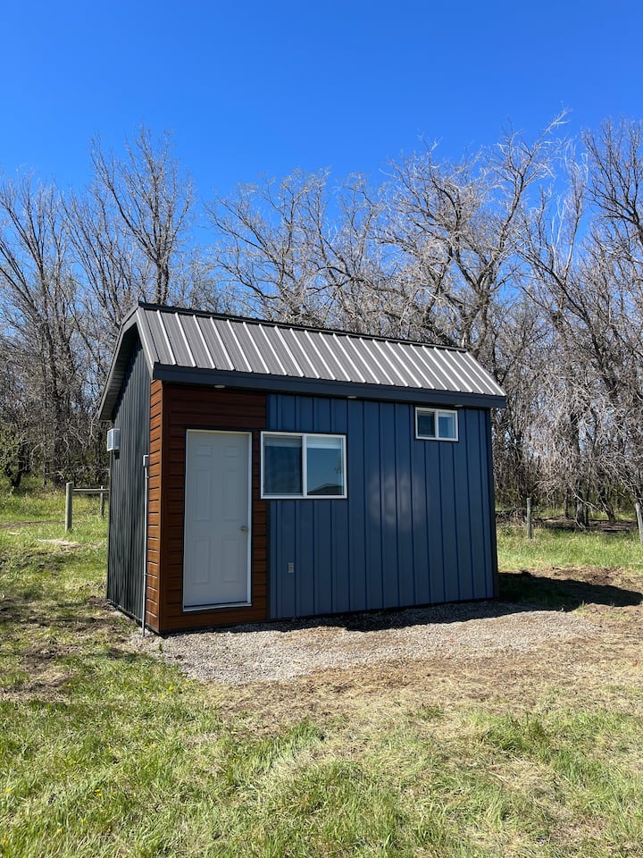Cozy Modern Ranch Tiny Home - Fort Macleod